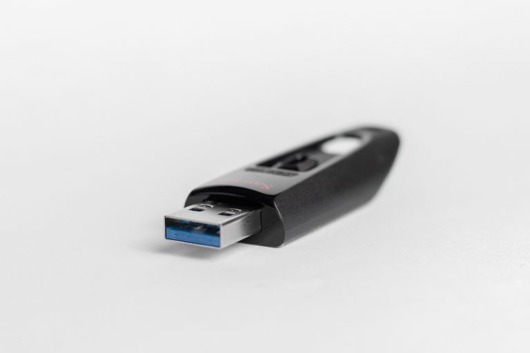 How to View and Backup Files on a USB Drive - Audio Video Workshop